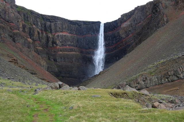 The Hengifoss Waterfall Hiking Trail - Iceland-Dream.com